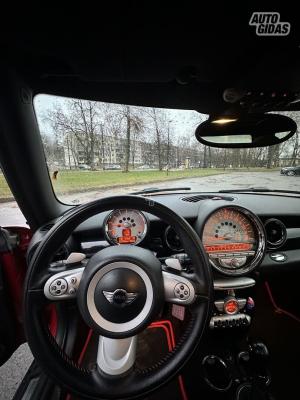 Red MINI cooper-s 2007 in Vilnius, with an engine capacity of 1.60 L and mileage of 216 thousand km for 3900 €, photo 16 on AUTOMOTO.COM.LV