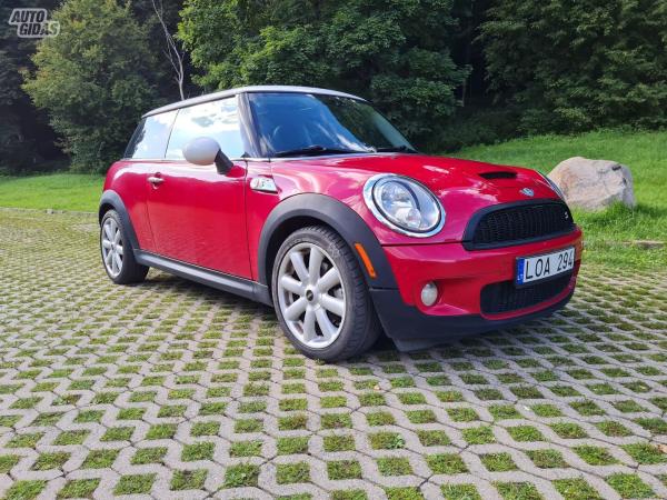 Red MINI cooper-s 2008 in Vilnius, with an engine capacity of 1.60 L and mileage of 133 thousand km for 3000 €, photo 1 on AUTOMOTO.COM.LV