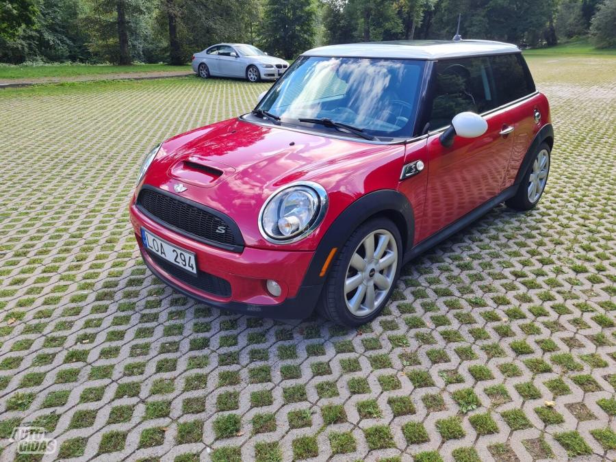 Red MINI cooper-s 2008 in Vilnius, with an engine capacity of 1.60 L and mileage of 133 thousand km for 3000 €, photo 4 on AUTOMOTO.COM.LV