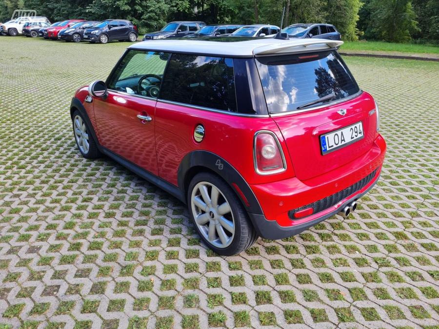 Red MINI cooper-s 2008 in Vilnius, with an engine capacity of 1.60 L and mileage of 133 thousand km for 3000 €, photo 6 on AUTOMOTO.COM.LV