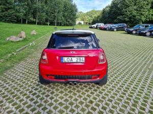 Red MINI cooper-s 2008 in Vilnius, with an engine capacity of 1.60 L and mileage of 133 thousand km for 3000 €, photo 7 on AUTOMOTO.COM.LV