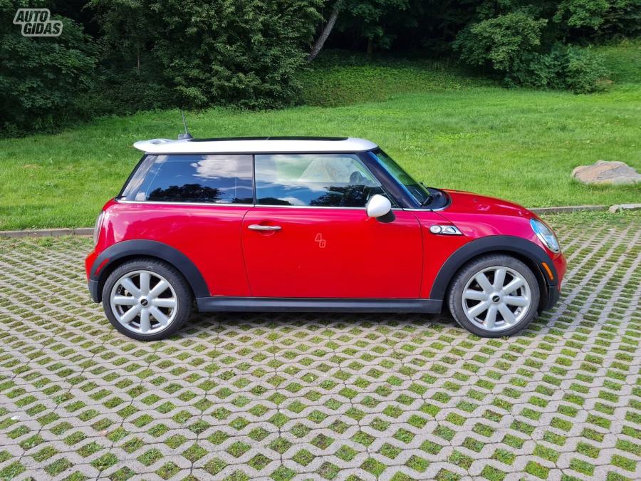 Red MINI cooper-s 2008 in Vilnius, with an engine capacity of 1.60 L and mileage of 133 thousand km for 3000 €, photo 9 on AUTOMOTO.COM.LV