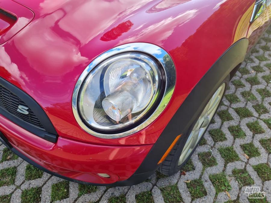 Red MINI cooper-s 2008 in Vilnius, with an engine capacity of 1.60 L and mileage of 133 thousand km for 3000 €, photo 33 on AUTOMOTO.COM.LV