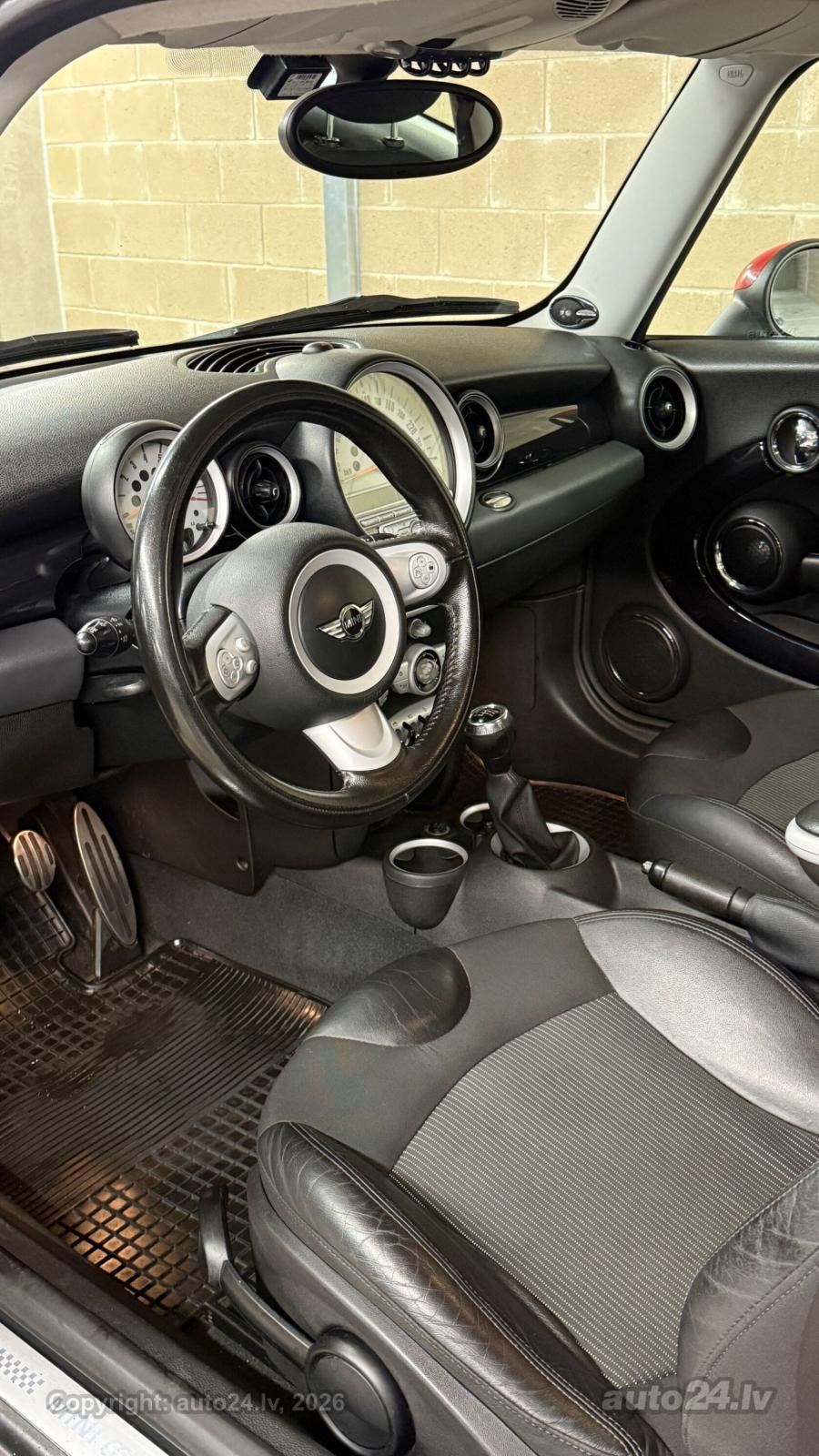 Sarkans MINI cooper-s 2009 Tallina, ar dzinēja tilpumu 1.60 L un nobraukumu 217 tūkst. km par 5990 €, foto 9 vietnē AUTOMOTO.COM.LV