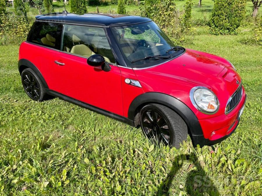 Red MINI cooper-s 2009 in Tallinn, with an engine capacity of 1.60 L and mileage of 122 thousand km for 7999 €, photo 4 on AUTOMOTO.COM.LV