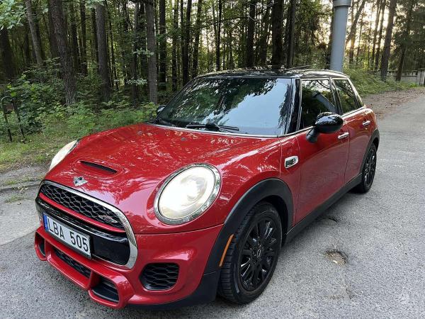 Red MINI cooper-s 2016 in Kaunas, with an engine capacity of 2.00 L and mileage of 123 thousand km for 12600 €, photo 1 on AUTOMOTO.COM.LV