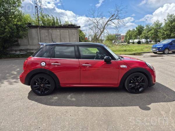Red MINI cooper-s 2016 in Riga, with an engine capacity of 2.00 L and mileage of 269 thousand km for 11490 €, photo 5 on AUTOMOTO.COM.LV