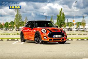 Red MINI cooper-s 2016 in Riga, with an engine capacity of 2.00 L and mileage of 269 thousand km for 10590 €, photo 3 on AUTOMOTO.COM.LV