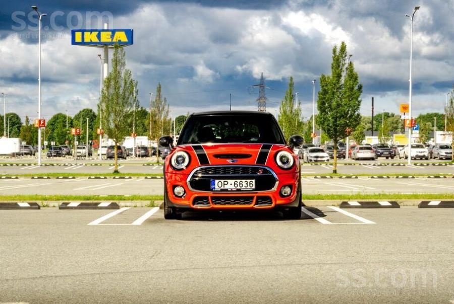 Red MINI cooper-s 2016 in Riga, with an engine capacity of 2.00 L and mileage of 269 thousand km for 10590 €, photo 4 on AUTOMOTO.COM.LV