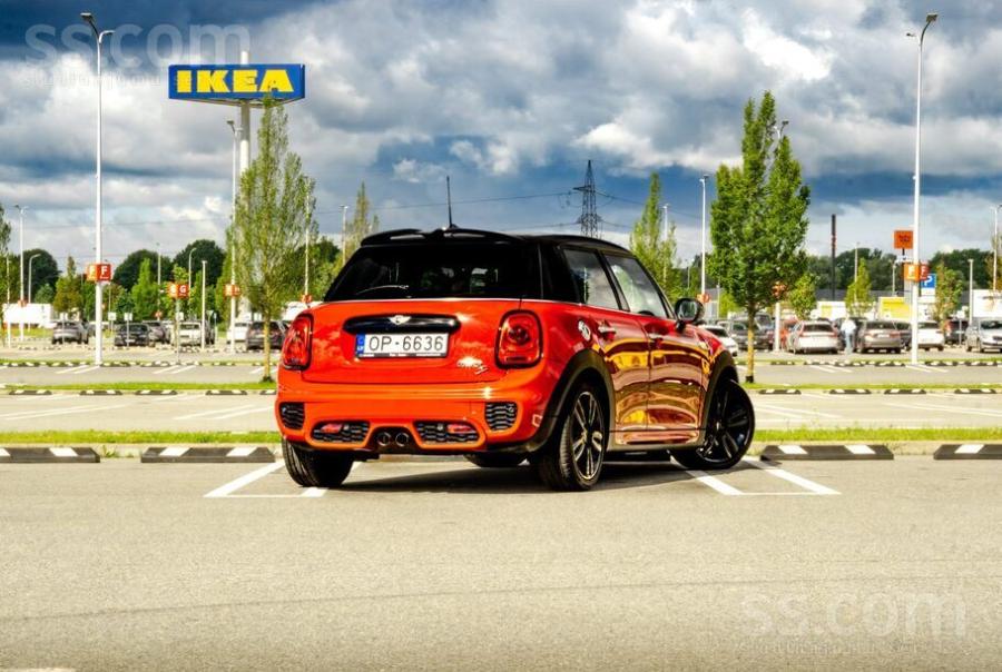 Red MINI cooper-s 2016 in Riga, with an engine capacity of 2.00 L and mileage of 269 thousand km for 10590 €, photo 6 on AUTOMOTO.COM.LV
