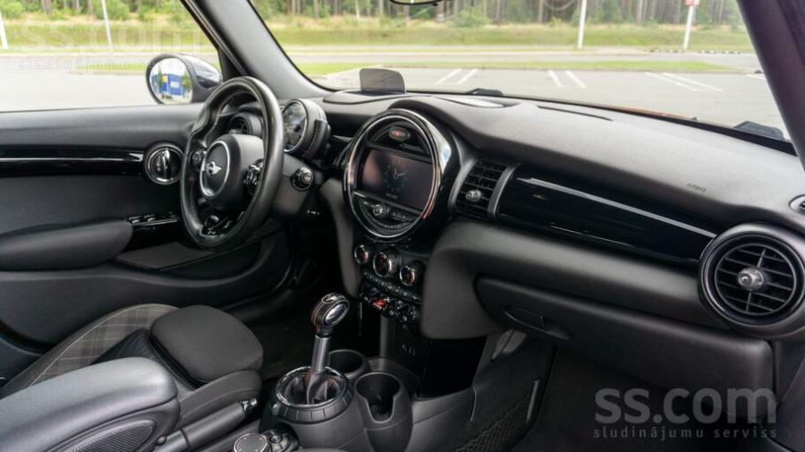 Red MINI cooper-s 2016 in Riga, with an engine capacity of 2.00 L and mileage of 269 thousand km for 10590 €, photo 11 on AUTOMOTO.COM.LV
