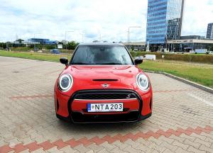 Red MINI cooper-s 2023 in Vilnius, with an engine capacity of 2.00 L and mileage of 61 thousand km for 19700 €, photo 11 on AUTOMOTO.COM.LV