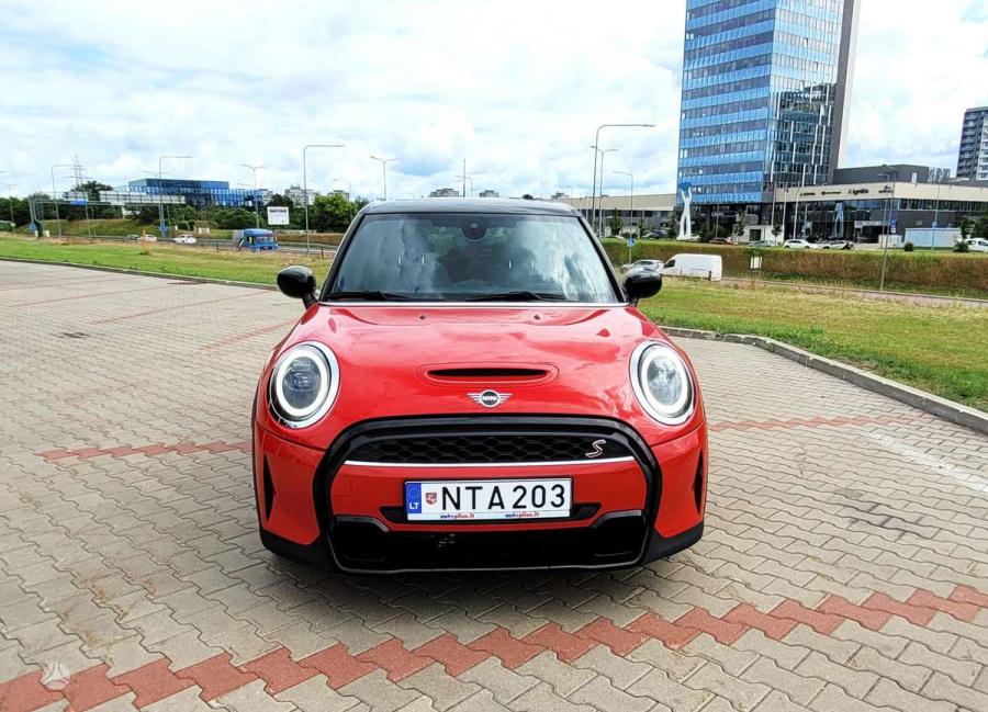 Red MINI cooper-s 2023 in Vilnius, with an engine capacity of 2.00 L and mileage of 61 thousand km for 19700 €, photo 11 on AUTOMOTO.COM.LV
