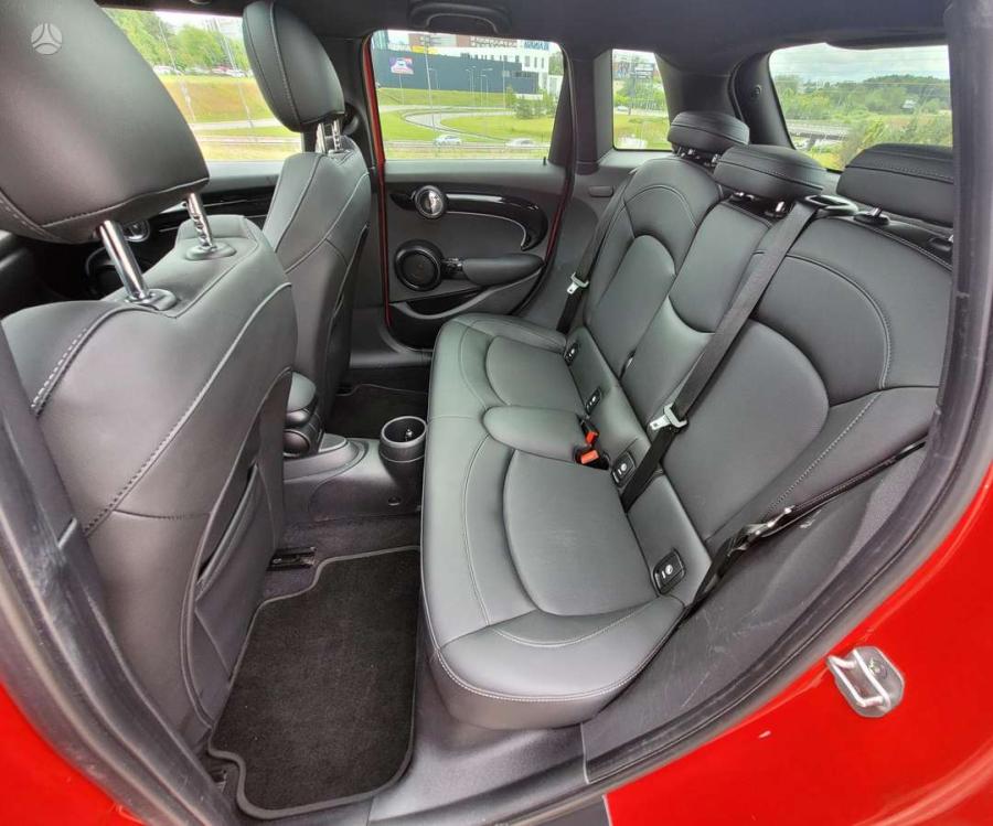 Red MINI cooper-s 2023 in Vilnius, with an engine capacity of 2.00 L and mileage of 61 thousand km for 19700 €, photo 19 on AUTOMOTO.COM.LV