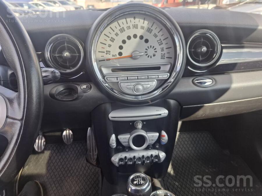 Red MINI cooper-s 2010 in Talsi, with an engine capacity of 1.60 L and mileage of 177 thousand km for 5800 €, photo 19 on AUTOMOTO.COM.LV