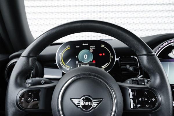 MINI cooper-s 2024 in Marupe, with an engine capacity of 0.10 L and mileage of 32 thousand km for 20800 €, photo 10 on AUTOMOTO.COM.LV