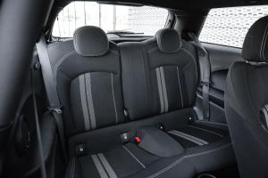 MINI cooper-s 2024 Mārupe, ar dzinēja tilpumu 0.10 L un nobraukumu 32 tūkst. km par 20800 €, foto 19 vietnē AUTOMOTO.COM.LV