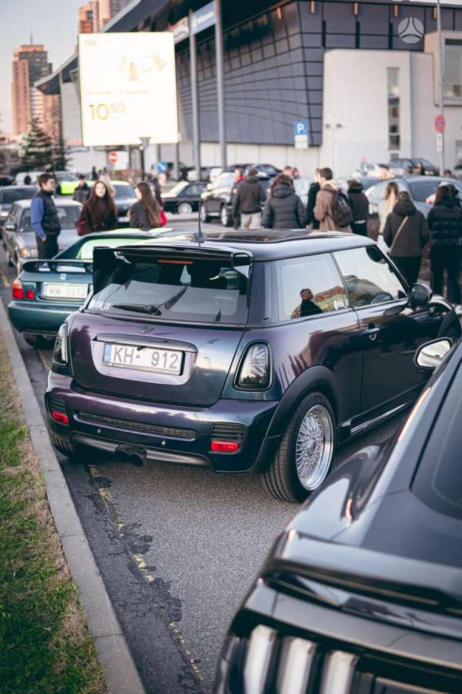Violet MINI cooper-s 2010 in Riga, with an engine capacity of 1.60 L and mileage of 128 thousand km for 9500 €, photo 3 on AUTOMOTO.COM.LV