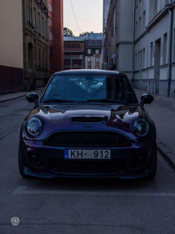 Violets MINI cooper-s 2010 Rīga, ar dzinēja tilpumu 1.60 L un nobraukumu 128 tūkst. km par 9500 €, foto 7 vietnē AUTOMOTO.COM.LV