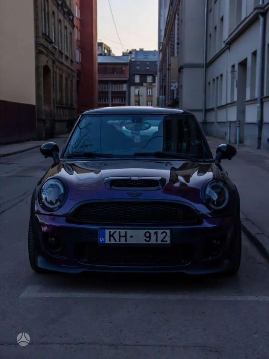 Violet MINI cooper-s 2010 in Riga, with an engine capacity of 1.60 L and mileage of 128 thousand km for 9500 €, photo 8 on AUTOMOTO.COM.LV