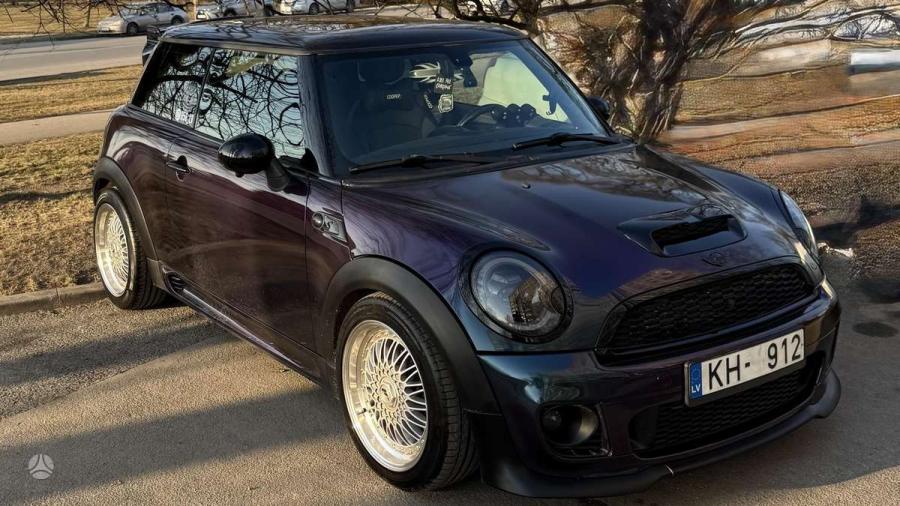 Violet MINI cooper-s 2010 in Riga, with an engine capacity of 1.60 L and mileage of 128 thousand km for 9500 €, photo 11 on AUTOMOTO.COM.LV
