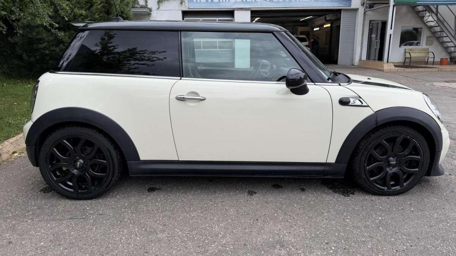 Balts MINI cooper-s 2013 Viļņa, ar dzinēja tilpumu 1.60 L un nobraukumu 197 tūkst. km par 4900 €, foto 7 vietnē AUTOMOTO.COM.LV