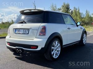 White MINI cooper-s 2008 in Liepaja, with an engine capacity of 1.60 L and mileage of 185 thousand km for 5600 €, photo 3 on AUTOMOTO.COM.LV