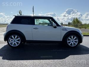 White MINI cooper-s 2008 in Liepaja, with an engine capacity of 1.60 L and mileage of 185 thousand km for 5600 €, photo 6 on AUTOMOTO.COM.LV