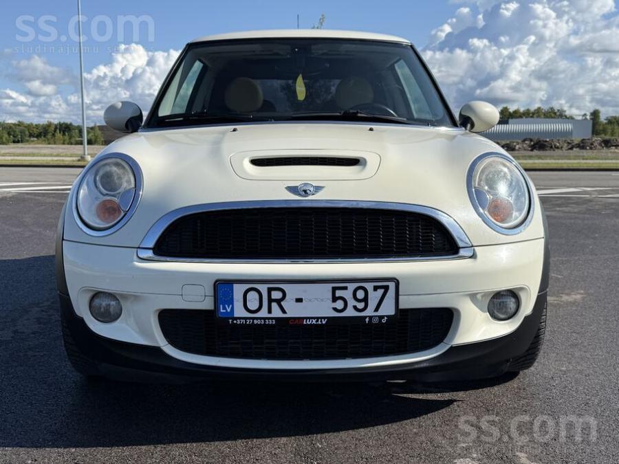 White MINI cooper-s 2008 in Liepaja, with an engine capacity of 1.60 L and mileage of 185 thousand km for 5600 €, photo 8 on AUTOMOTO.COM.LV