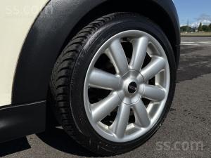 White MINI cooper-s 2008 in Liepaja, with an engine capacity of 1.60 L and mileage of 185 thousand km for 5600 €, photo 10 on AUTOMOTO.COM.LV