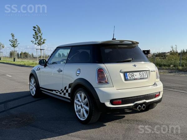 Balts MINI cooper-s 2008 Liepāja, ar dzinēja tilpumu 1.60 L un nobraukumu 185 tūkst. km par 4950 €, foto 3 vietnē AUTOMOTO.COM.LV