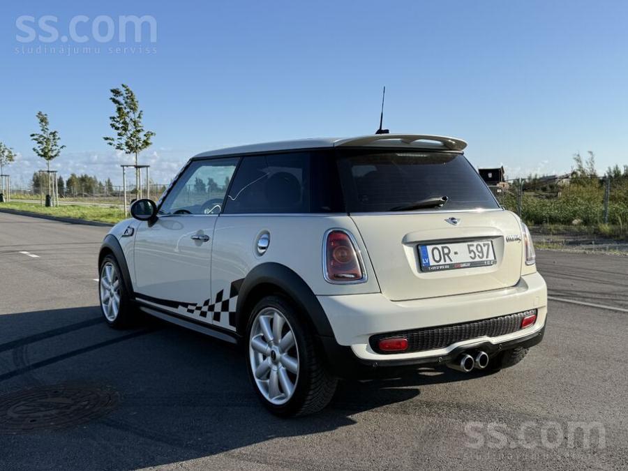 Balts MINI cooper-s 2008 Liepāja, ar dzinēja tilpumu 1.60 L un nobraukumu 185 tūkst. km par 4950 €, foto 3 vietnē AUTOMOTO.COM.LV