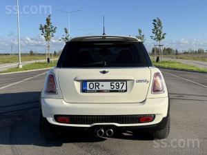 Balts MINI cooper-s 2008 Liepāja, ar dzinēja tilpumu 1.60 L un nobraukumu 185 tūkst. km par 4950 €, foto 9 vietnē AUTOMOTO.COM.LV