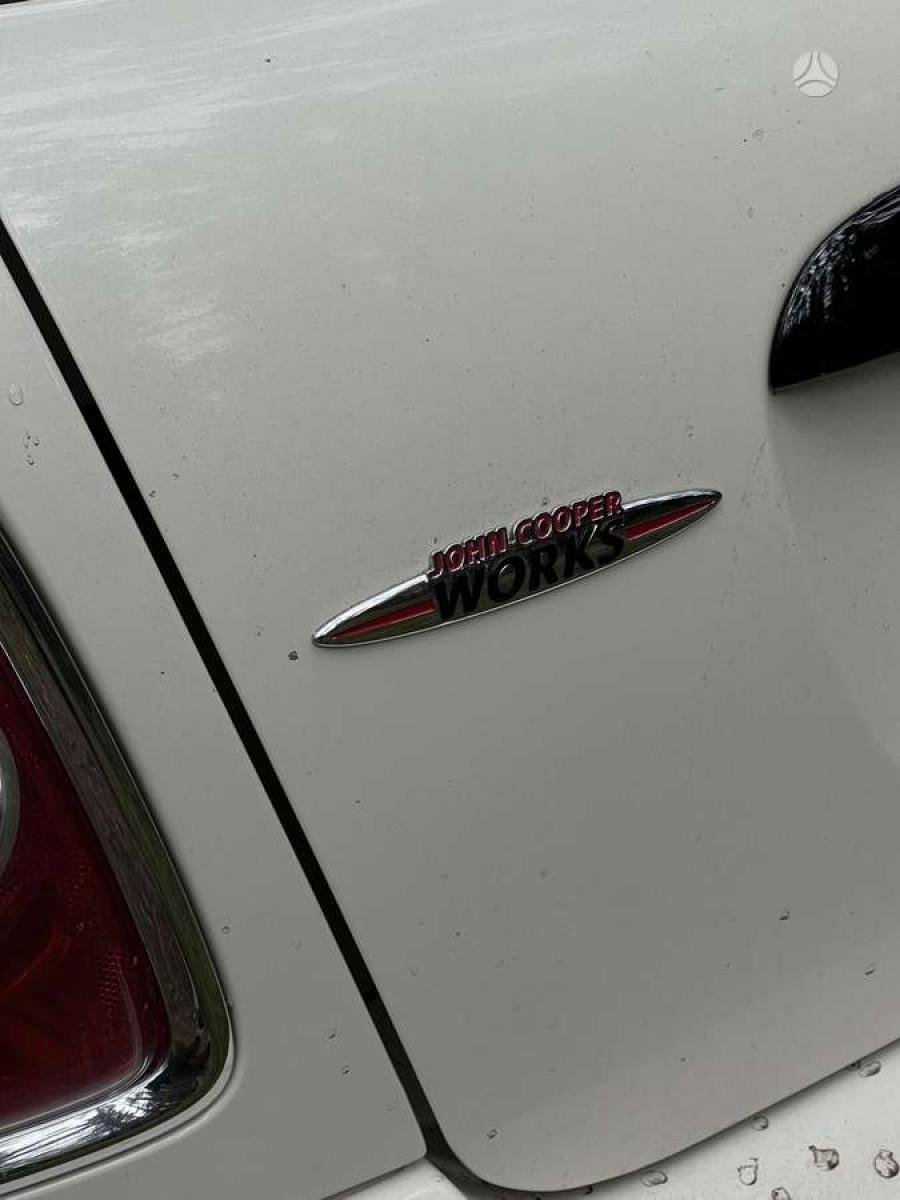 White MINI cooper-s 2013 in Vilnius, with an engine capacity of 1.60 L and mileage of 203 thousand km for 5200 €, photo 11 on AUTOMOTO.COM.LV