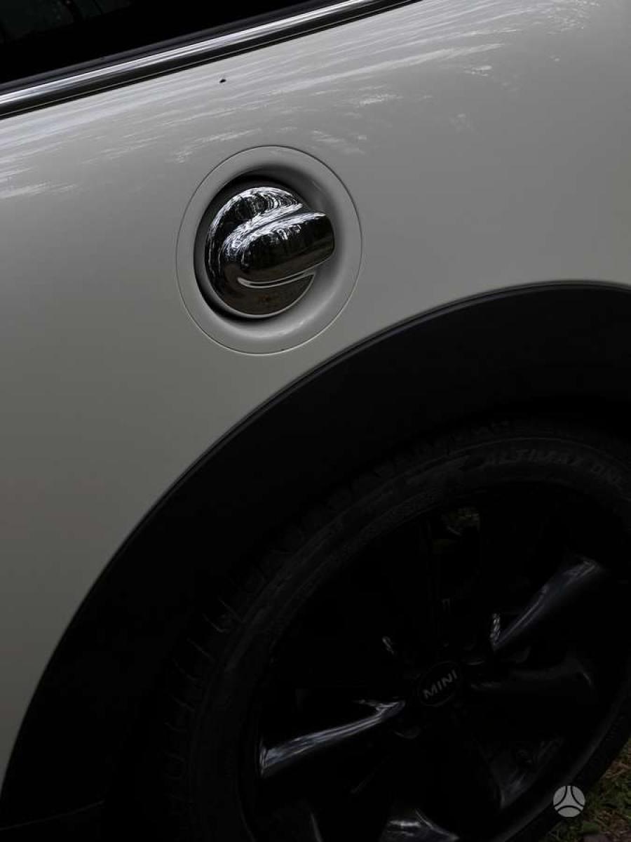 White MINI cooper-s 2013 in Vilnius, with an engine capacity of 1.60 L and mileage of 203 thousand km for 5200 €, photo 13 on AUTOMOTO.COM.LV