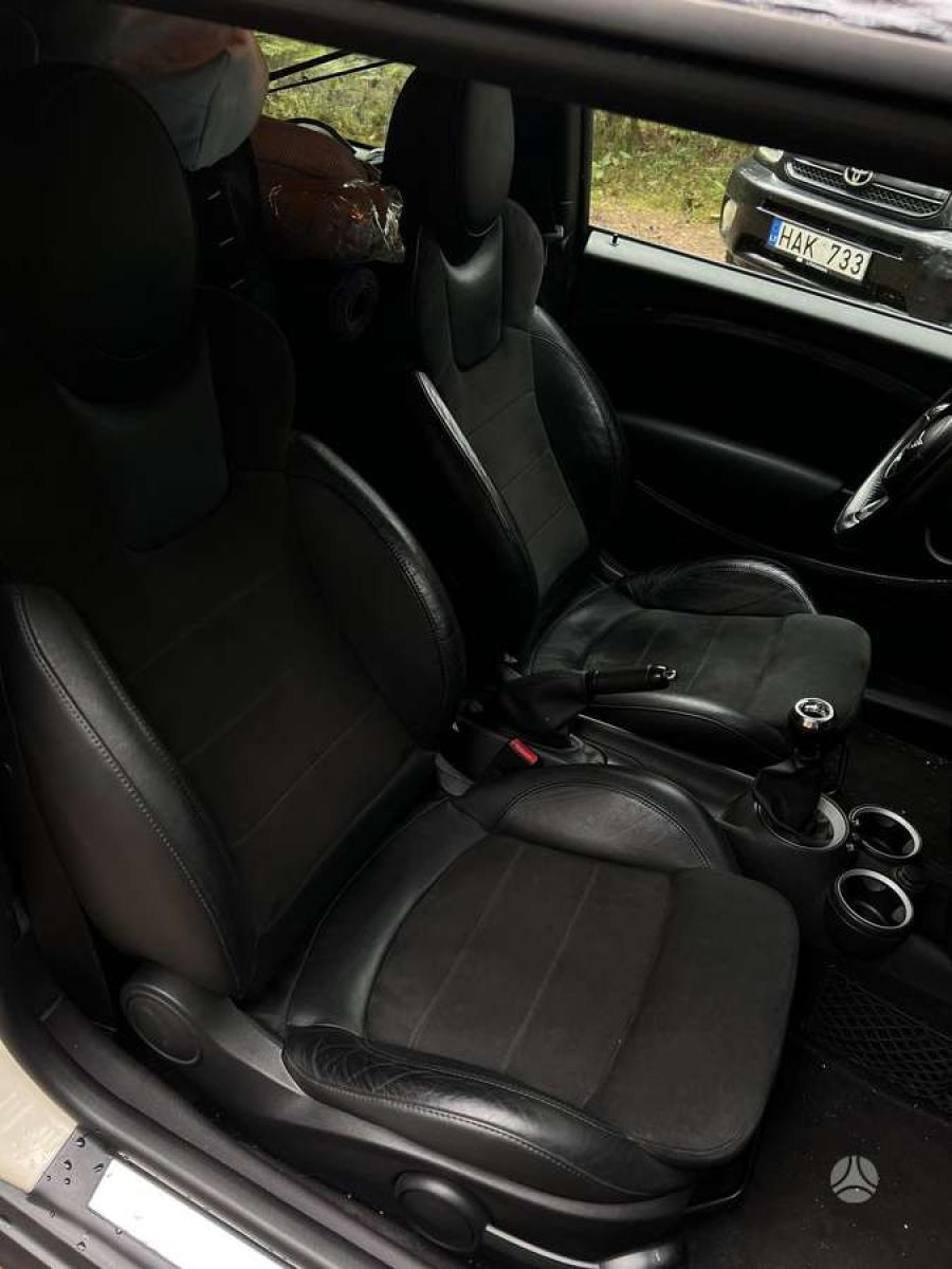 White MINI cooper-s 2013 in Vilnius, with an engine capacity of 1.60 L and mileage of 203 thousand km for 5200 €, photo 22 on AUTOMOTO.COM.LV