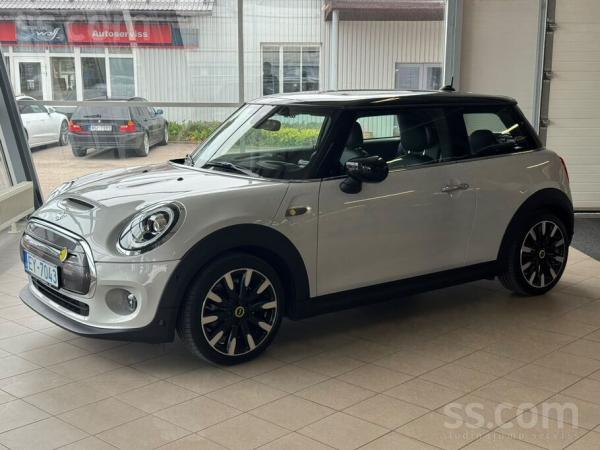 Balts MINI cooper-s 2021 Rīga, ar dzinēja tilpumu 2.00 L un nobraukumu 29 tūkst. km par 19900 €, foto 4 vietnē AUTOMOTO.COM.LV