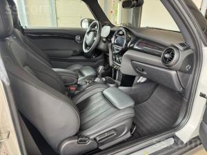 White MINI cooper-s 2021 in Riga, with an engine capacity of 2.00 L and mileage of 29 thousand km for 19900 €, photo 12 on AUTOMOTO.COM.LV
