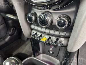 White MINI cooper-s 2021 in Riga, with an engine capacity of 2.00 L and mileage of 29 thousand km for 19900 €, photo 14 on AUTOMOTO.COM.LV