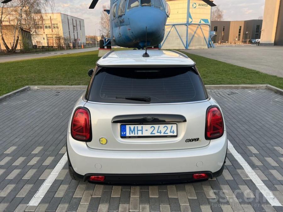 Balts MINI cooper-s 2022 Rīga, ar dzinēja tilpumu 1.00 L un nobraukumu 86 tūkst. km par 22000 €, foto 3 vietnē AUTOMOTO.COM.LV
