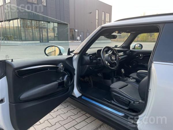 Balts MINI cooper-s 2022 Rīga, ar dzinēja tilpumu 1.00 L un nobraukumu 86 tūkst. km par 22000 €, foto 6 vietnē AUTOMOTO.COM.LV