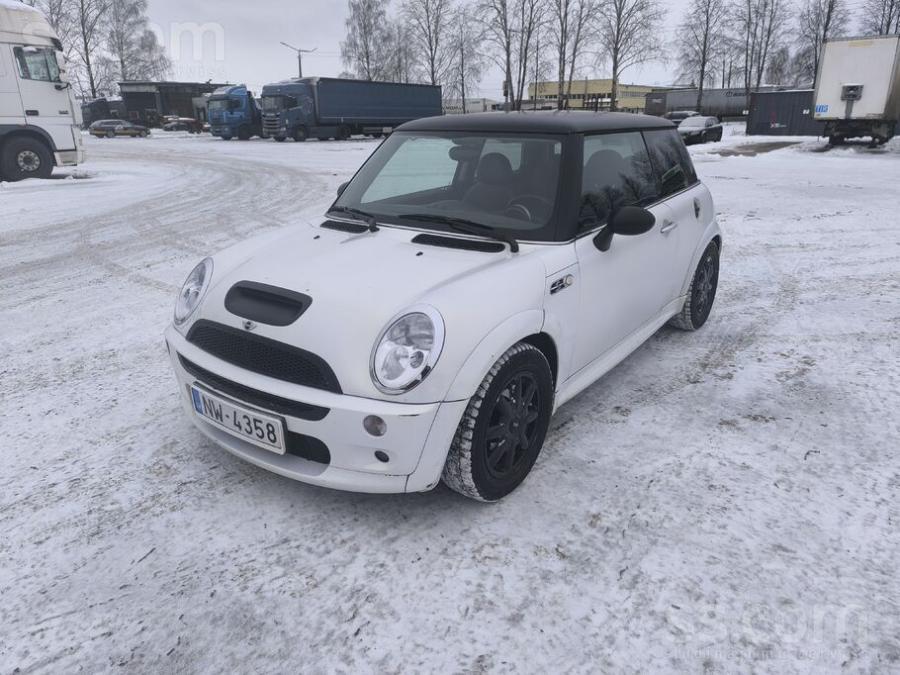 White MINI cooper-s 2003 in Riga, with an engine capacity of 1.60 L and mileage of 217 thousand km for 2000 €, photo 1 on AUTOMOTO.COM.LV