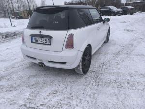 White MINI cooper-s 2003 in Riga, with an engine capacity of 1.60 L and mileage of 217 thousand km for 2000 €, photo 6 on AUTOMOTO.COM.LV