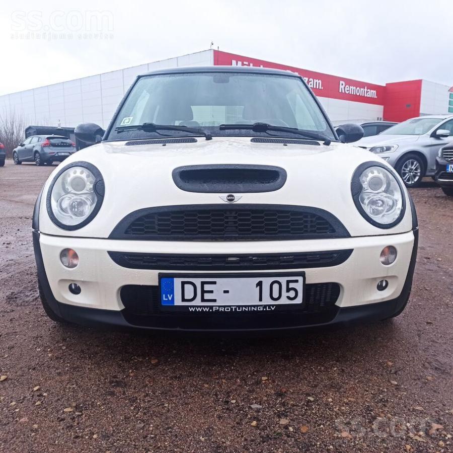 White MINI cooper-s 2005 in Daugavpils, with an engine capacity of 1.60 L and mileage of 0 thousand km for 4950 €, photo 4 on AUTOMOTO.COM.LV