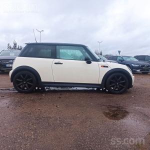 White MINI cooper-s 2005 in Daugavpils, with an engine capacity of 1.60 L and mileage of 0 thousand km for 4950 €, photo 5 on AUTOMOTO.COM.LV