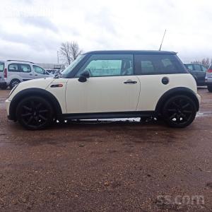 White MINI cooper-s 2005 in Daugavpils, with an engine capacity of 1.60 L and mileage of 0 thousand km for 4950 €, photo 9 on AUTOMOTO.COM.LV