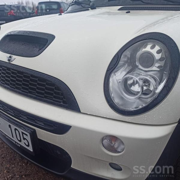 White MINI cooper-s 2005 in Daugavpils, with an engine capacity of 1.60 L and mileage of 0 thousand km for 4950 €, photo 10 on AUTOMOTO.COM.LV