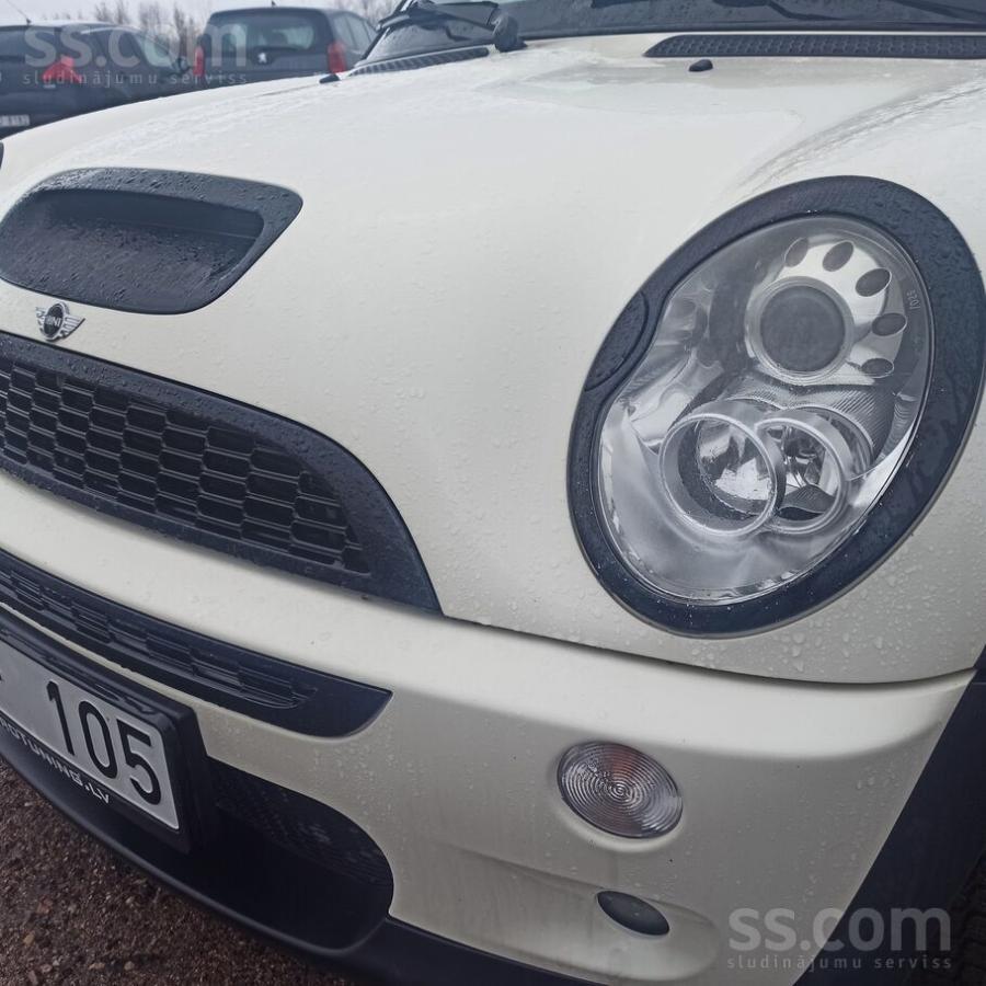 White MINI cooper-s 2005 in Daugavpils, with an engine capacity of 1.60 L and mileage of 0 thousand km for 4950 €, photo 11 on AUTOMOTO.COM.LV