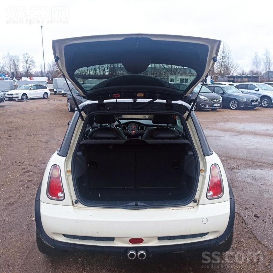 White MINI cooper-s 2005 in Daugavpils, with an engine capacity of 1.60 L and mileage of 0 thousand km for 4950 €, photo 12 on AUTOMOTO.COM.LV