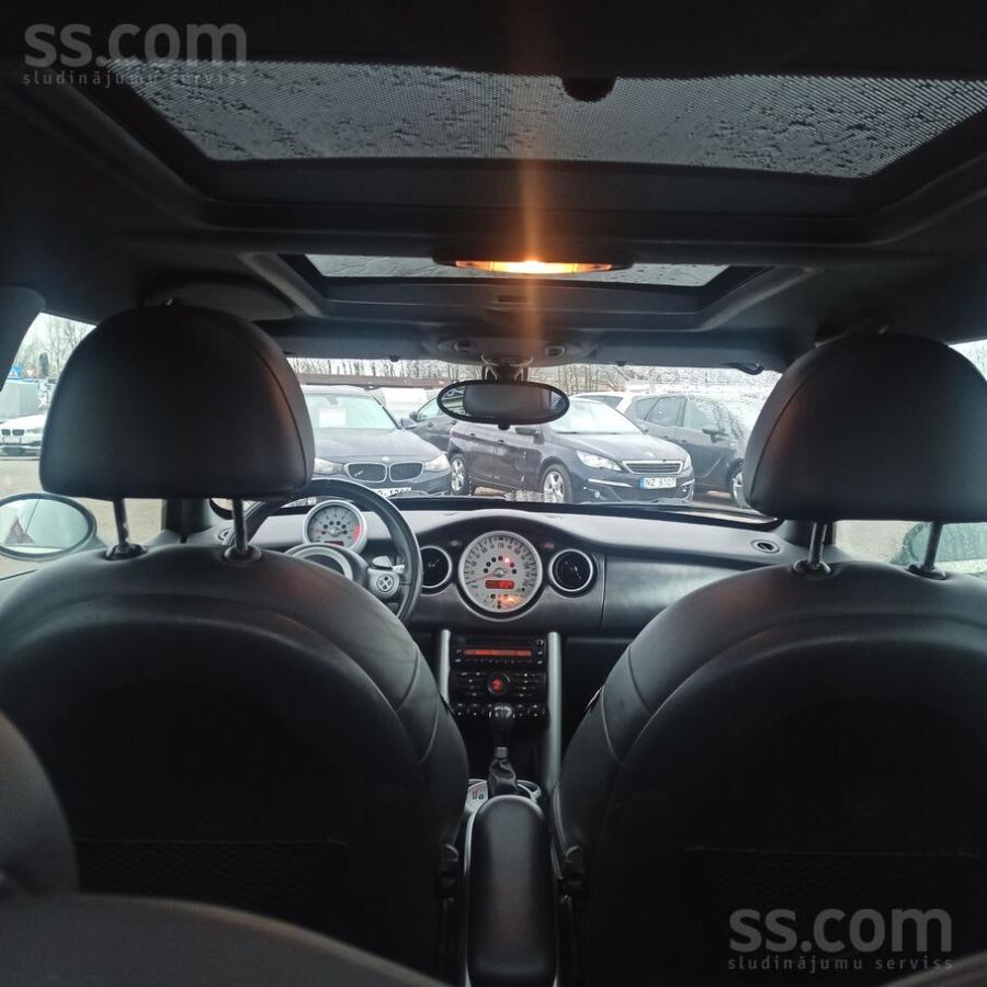 White MINI cooper-s 2005 in Daugavpils, with an engine capacity of 1.60 L and mileage of 0 thousand km for 4950 €, photo 13 on AUTOMOTO.COM.LV